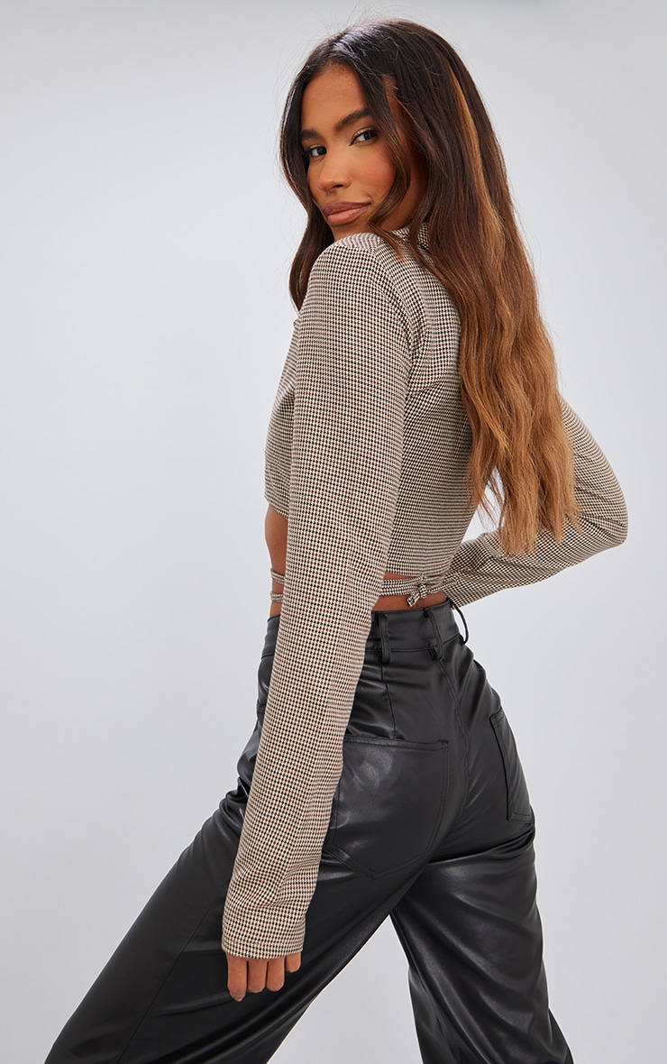 Blazer court basique imprimé pied-de-poule marron | PrettyLittleThing FR