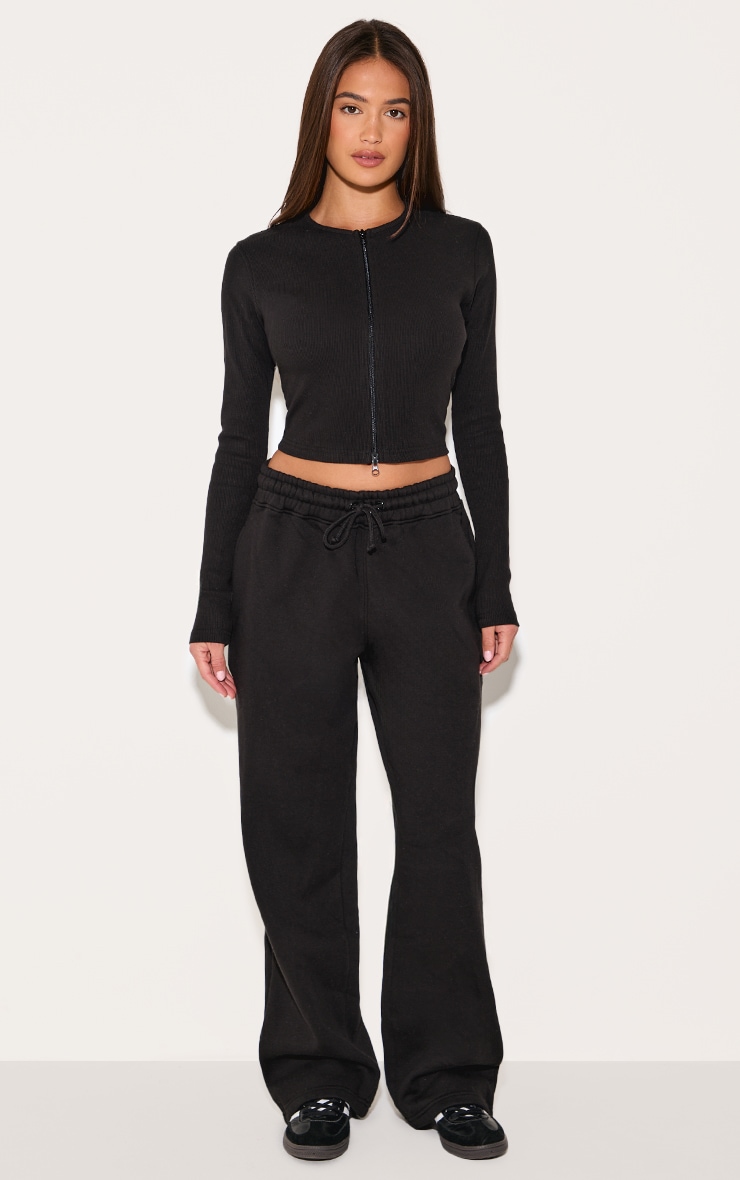 Black Straight Leg Sweat Joggers | Sweat | PrettyLittleThing UAE