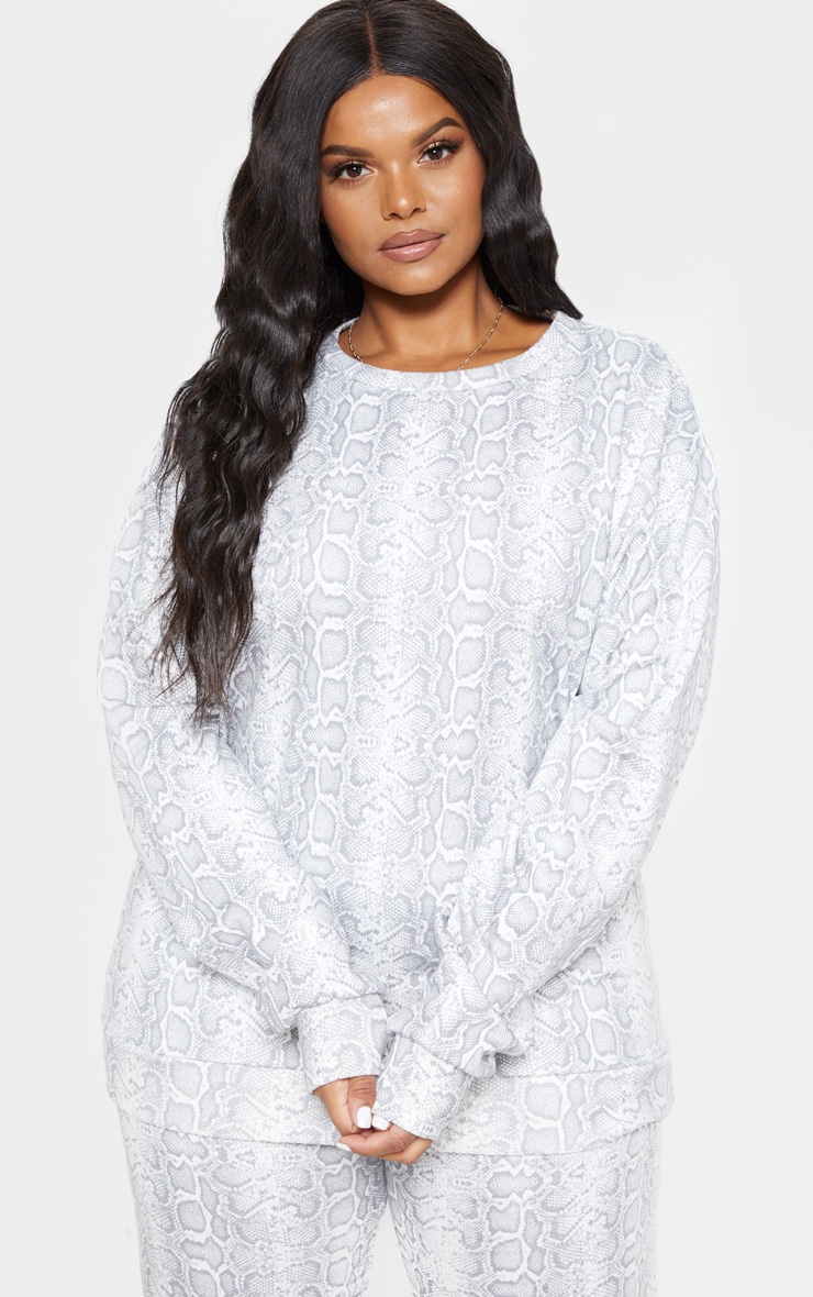Plus Grey Snakeskin Sweater | Plus Size | PrettyLittleThing AUS