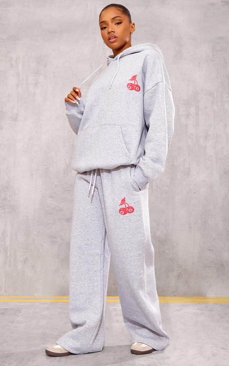 Basic Clothing | Women's Essential Clothing | PrettyLittleThing