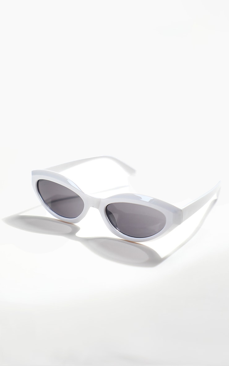 White Round Frame Sunglasses Accessories Prettylittlething Usa