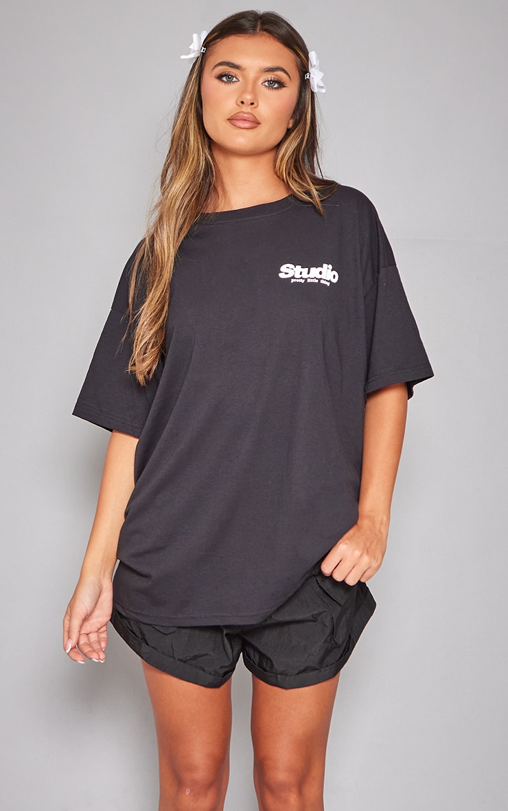 PRETTYLITTLETHING Black Washed Studio Puff Printed T Shirt | PrettyLittleThing KSA