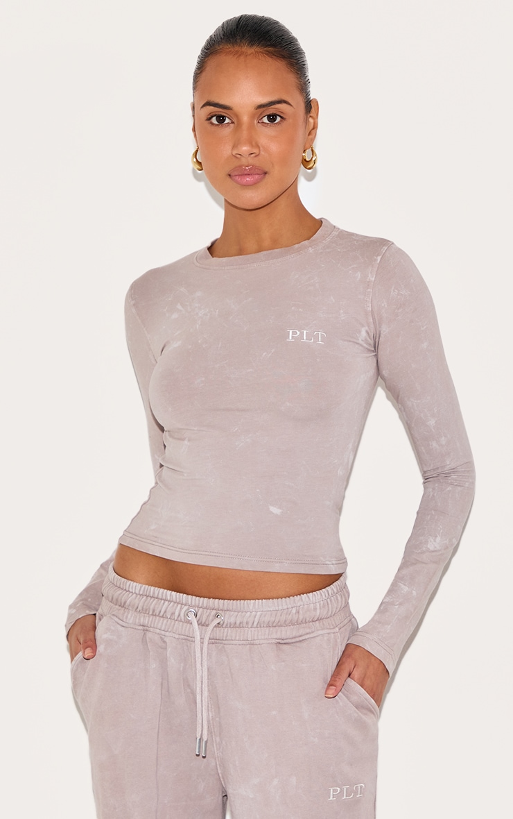 PLT T-shirt Long En Coton Gris Clair Délavé Imprimé À Manches Longues | Sweat | PrettyLittleThing FR
