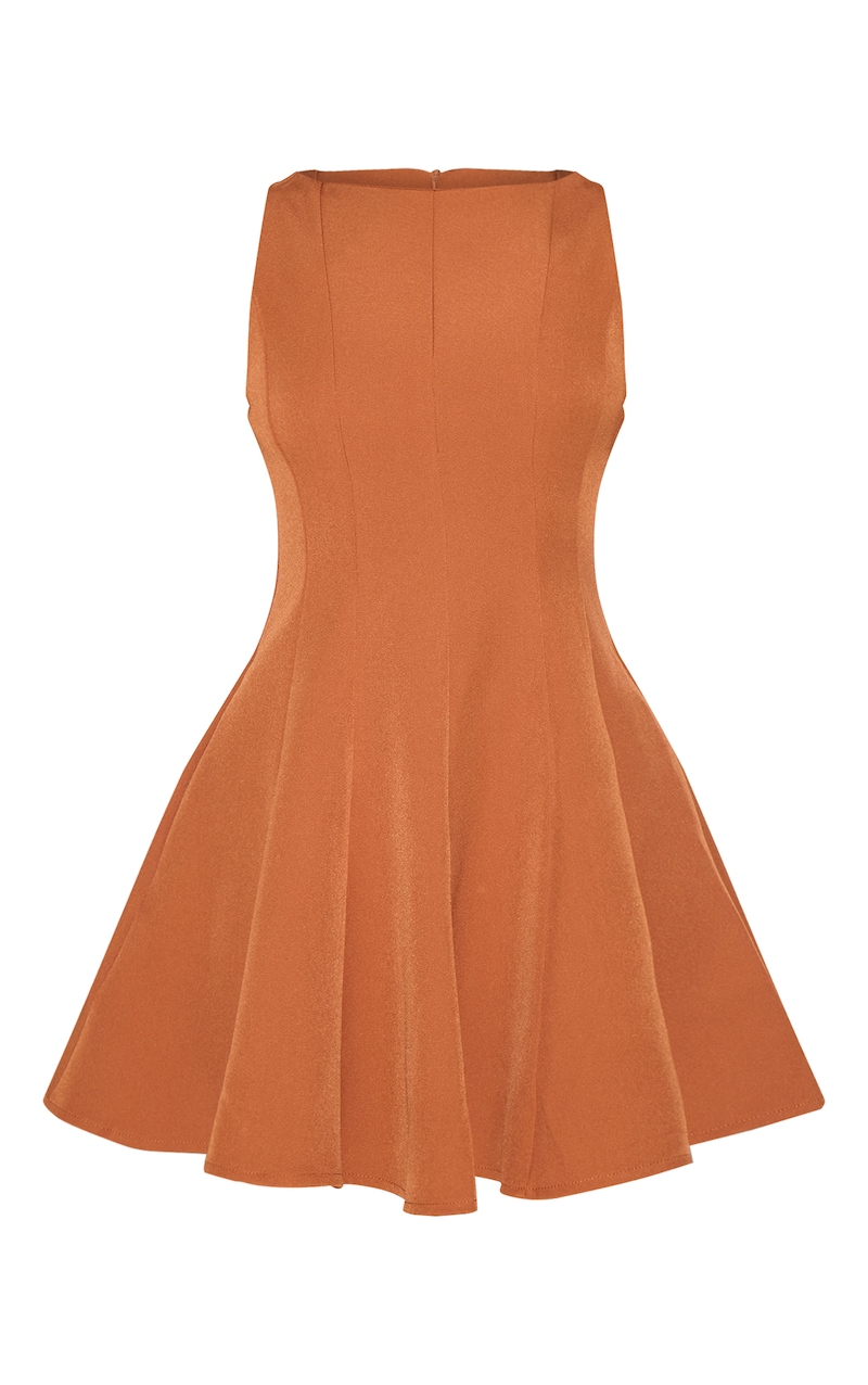 Chestnut Woven Pleated Shift Dress | Dresses | PrettyLittleThing USA