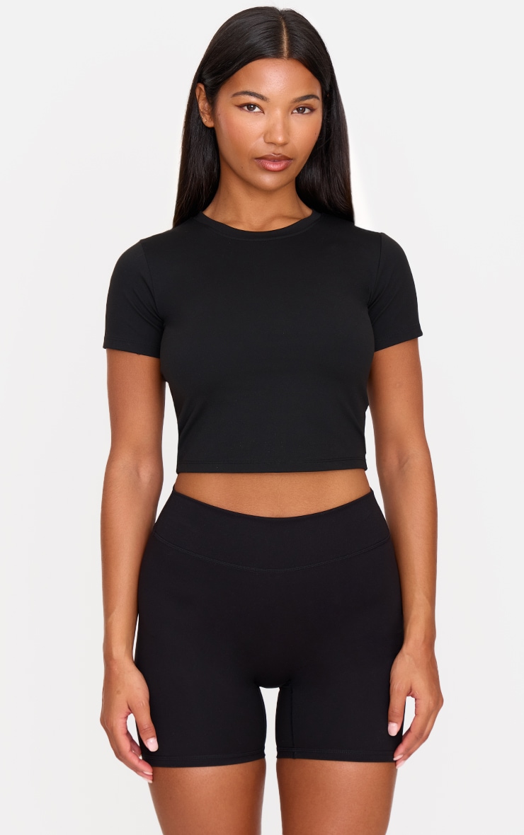Black Sculpt Short Sleeve Crop Gym Top | Activewear | PrettyLittleThing UAE