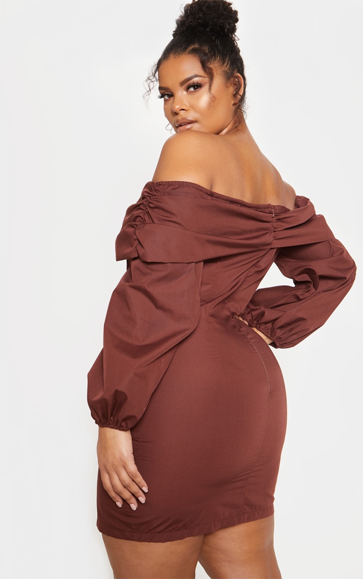 Robe moulante froncée marron chocolat. Robes | PrettyLittleThing FR