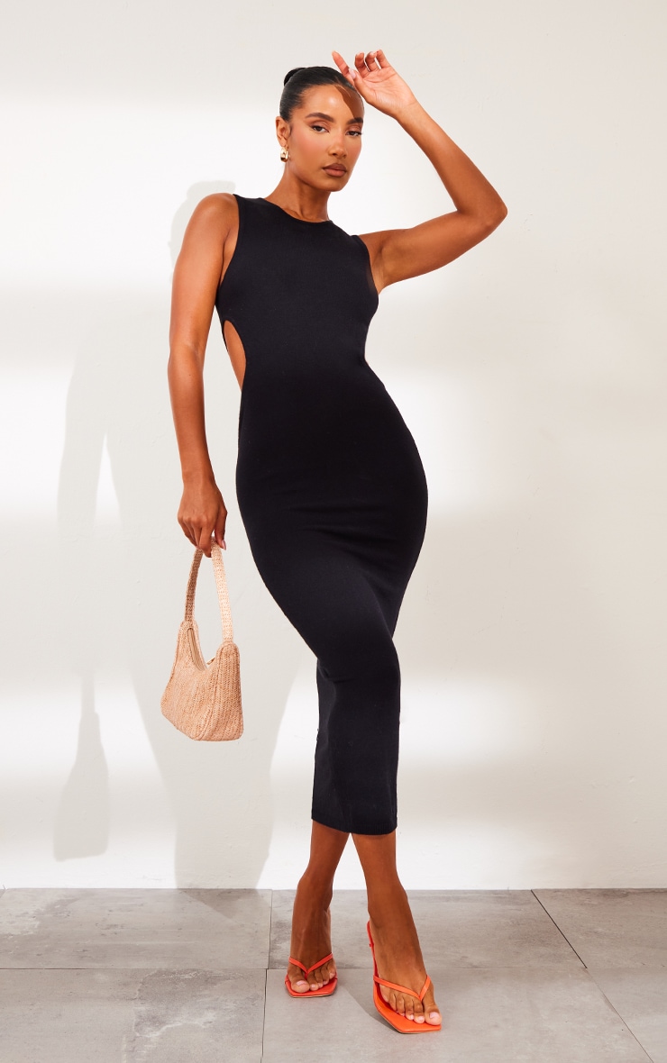 Graduation Dresses | Grad Ball Dresses | PrettyLittleThing