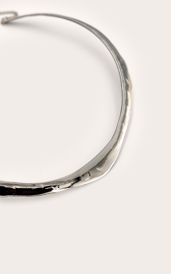 Silver Metal Texture Choker | Accessories | PrettyLittleThing USA