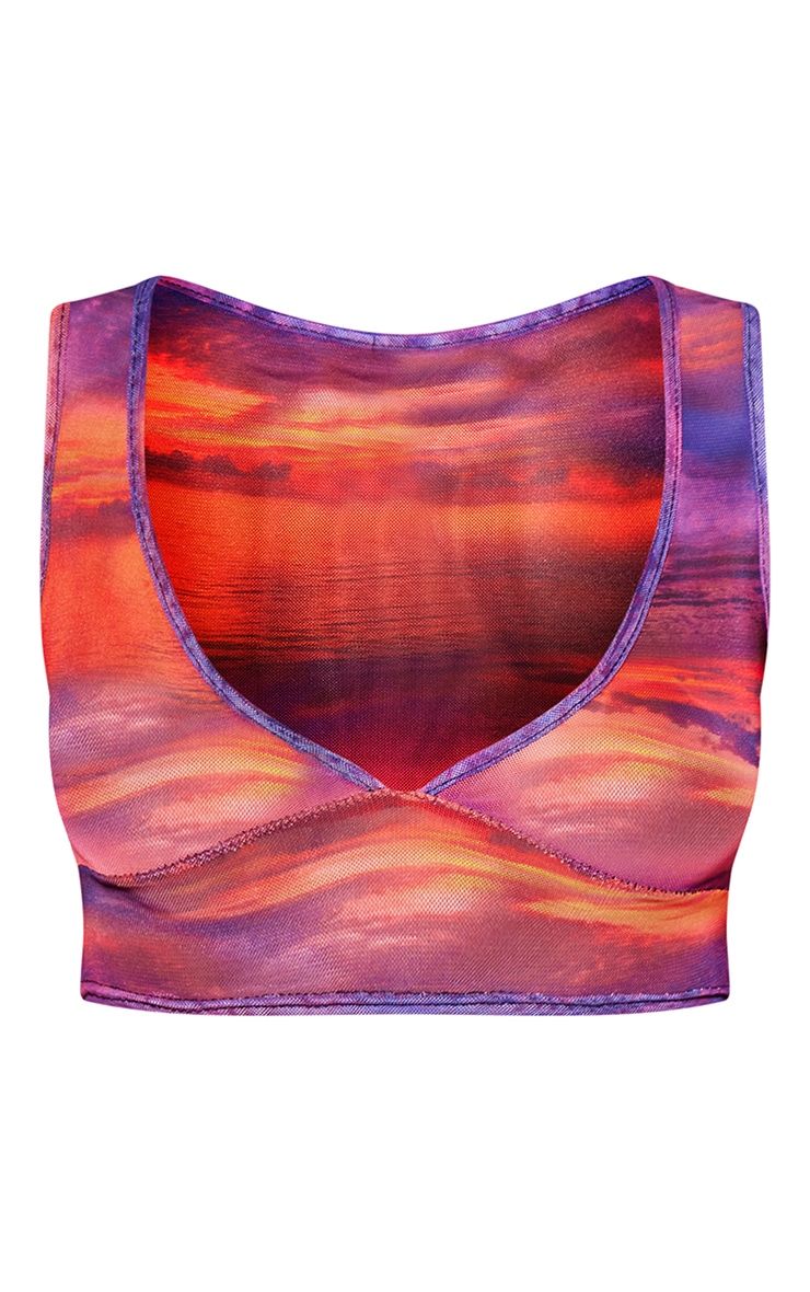 Crop top imprimé violet à col en V | PrettyLittleThing FR