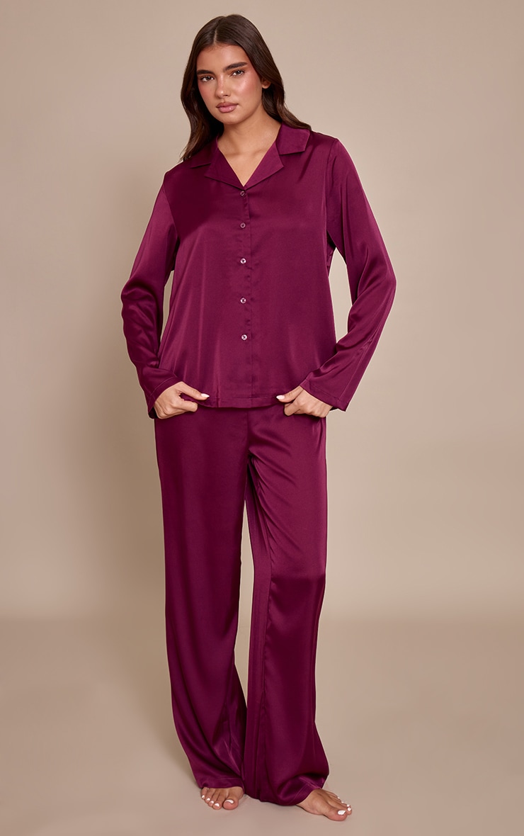 Ensemble De Pyjama Chemise É Rouge Vin À Manches Longues Et Boutons ...