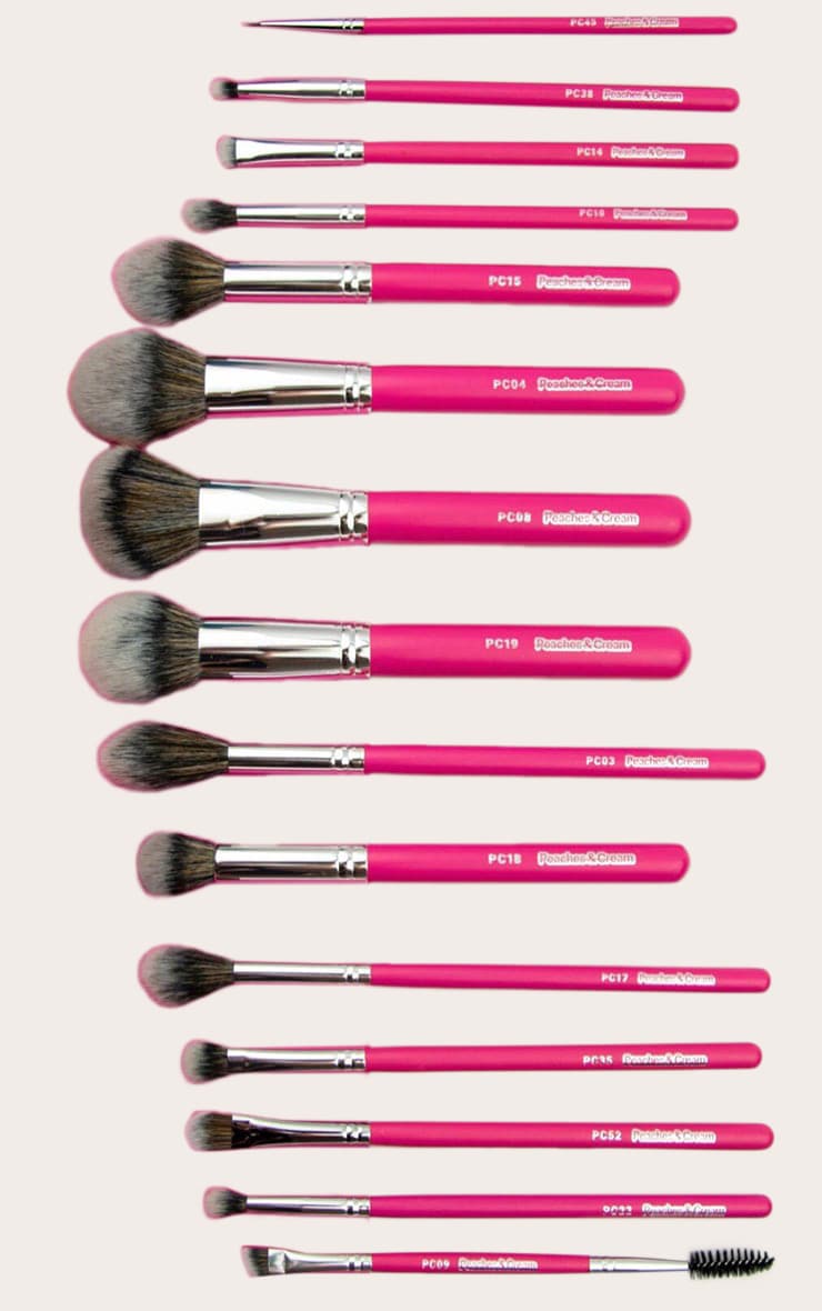 Peaches & Cream Essential 7 Piece Face Brush Set (Worth £45) | Beauty | PLT