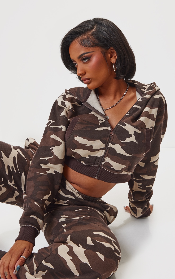 PLT Shape | Hourglass Figure Clothes | PrettyLittleThing