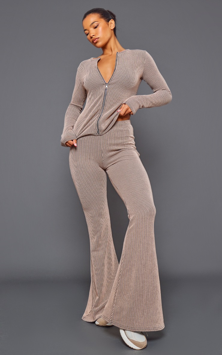 Mocha Two Tone Rib Longline Zip Up Top | Co-ords | PrettyLittleThing USA