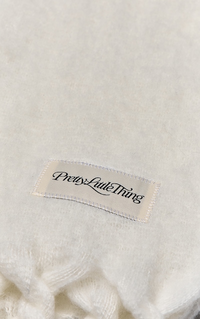 Cream Cream Logo Tab Fuzzy Blanket Scarf | Accessories | PLT CA