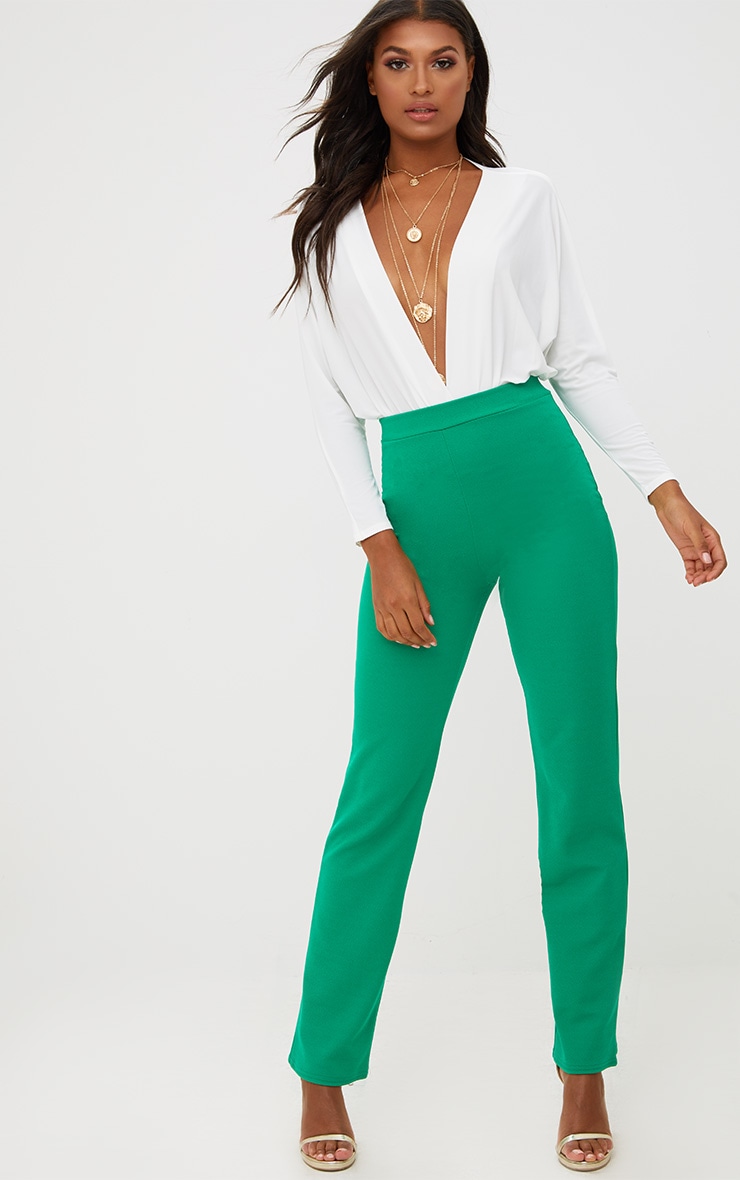 Body-string blanc décolleté | PrettyLittleThing FR