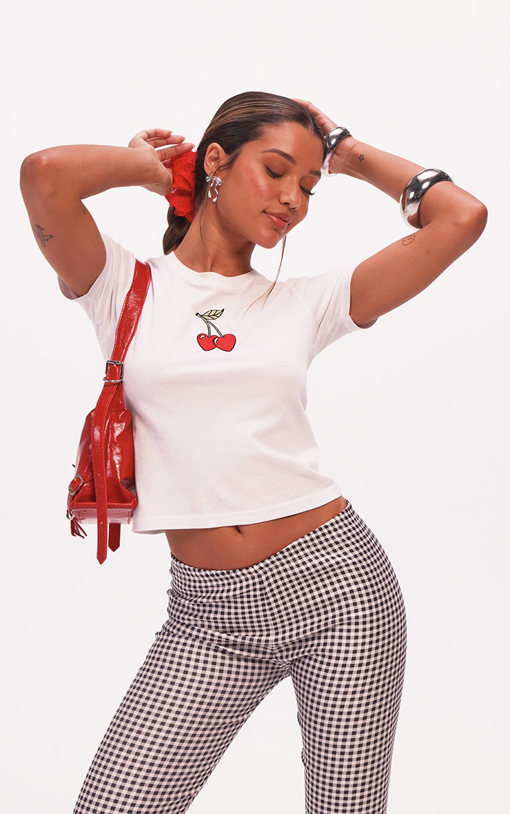 Women's T-Shirts | PrettyLittleThing