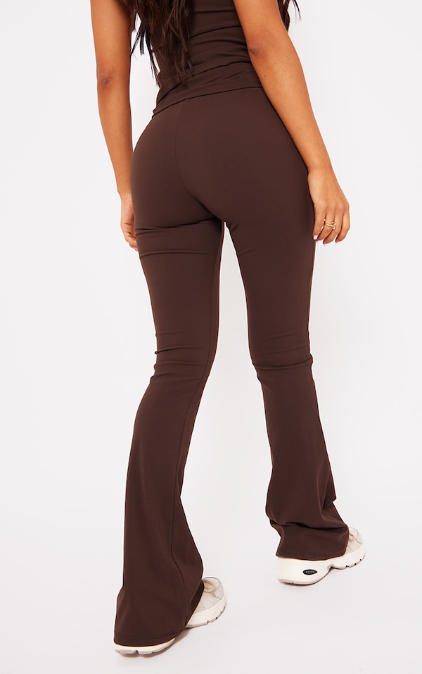 Petite Coffee Contour Sculpt Foldover Pants | PrettyLittleThing