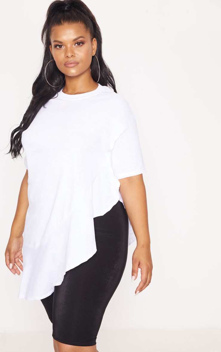 PLT Plus - Tee-shirt Oversized Volanté. PLT Plus | PrettyLittleThing FR