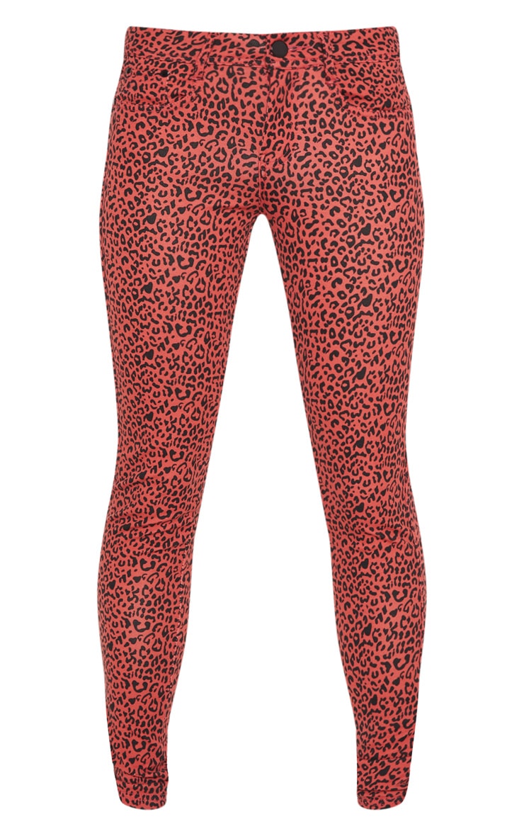 Jegging imprimé léopard rouge. Pantalons | PrettyLittleThing FR