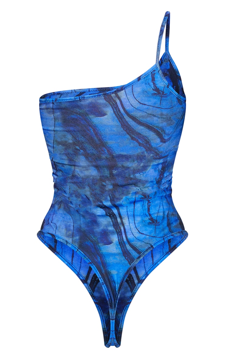 Body-string abstrait bleu à bretelle unique. | PrettyLittleThing FR
