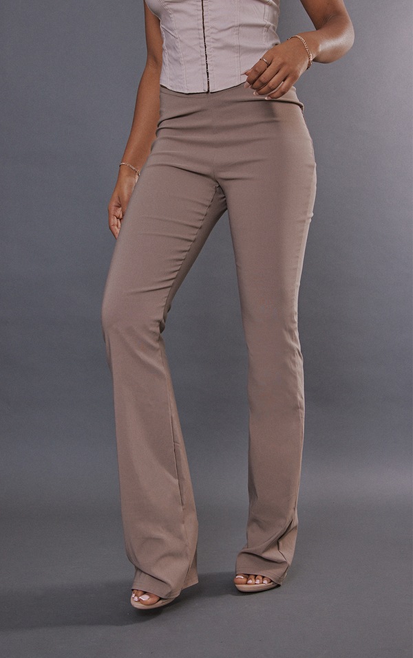 Mocha Stretch Woven Dip Waist Flare Pants | PrettyLittleThing USA