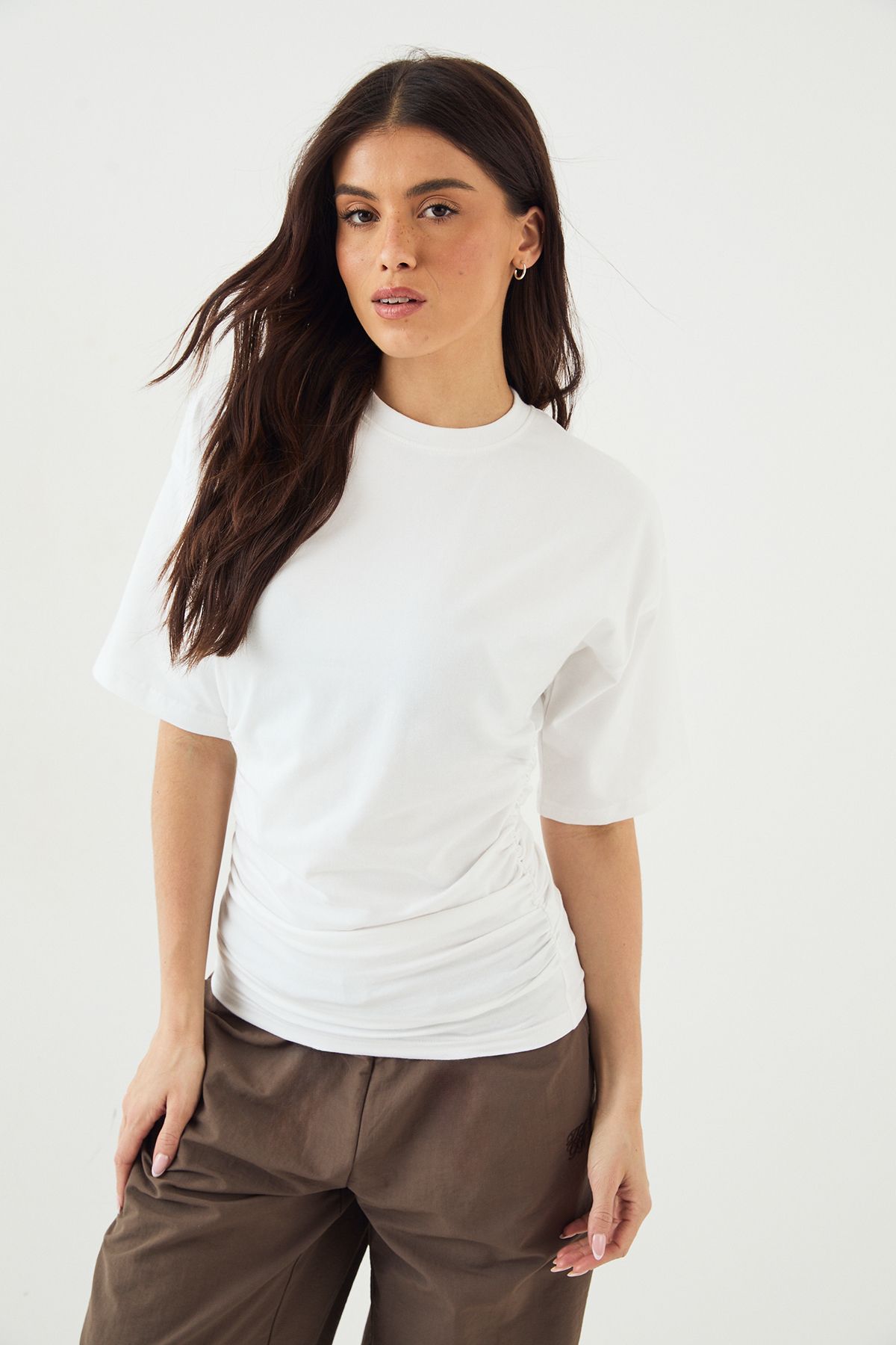 DSGN Studio White DSGN Studio Ruched Side Cinched Short Sleeve Top | PLT