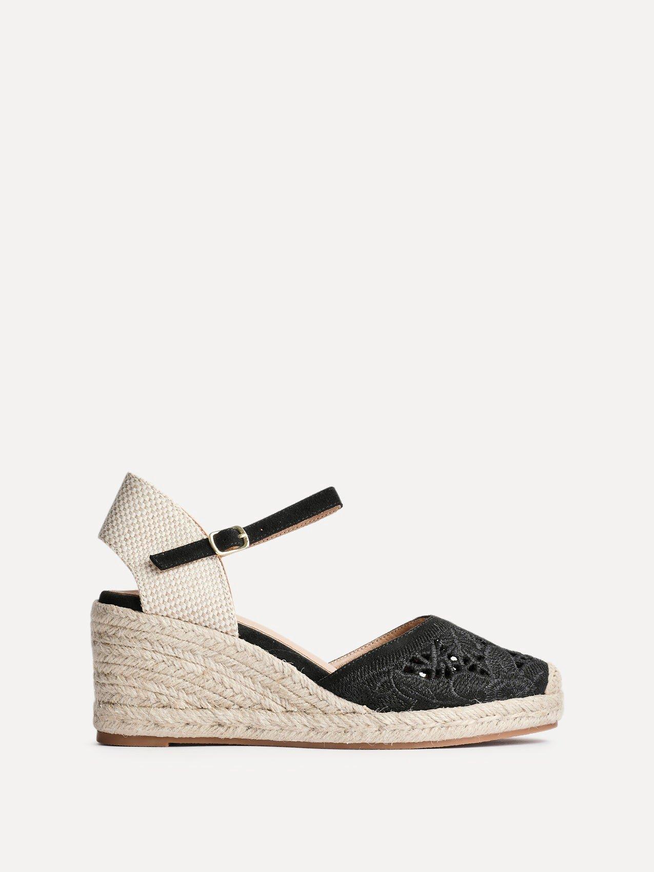 Linzi Black Kayla Black Closed-Toe Wedge | PLT