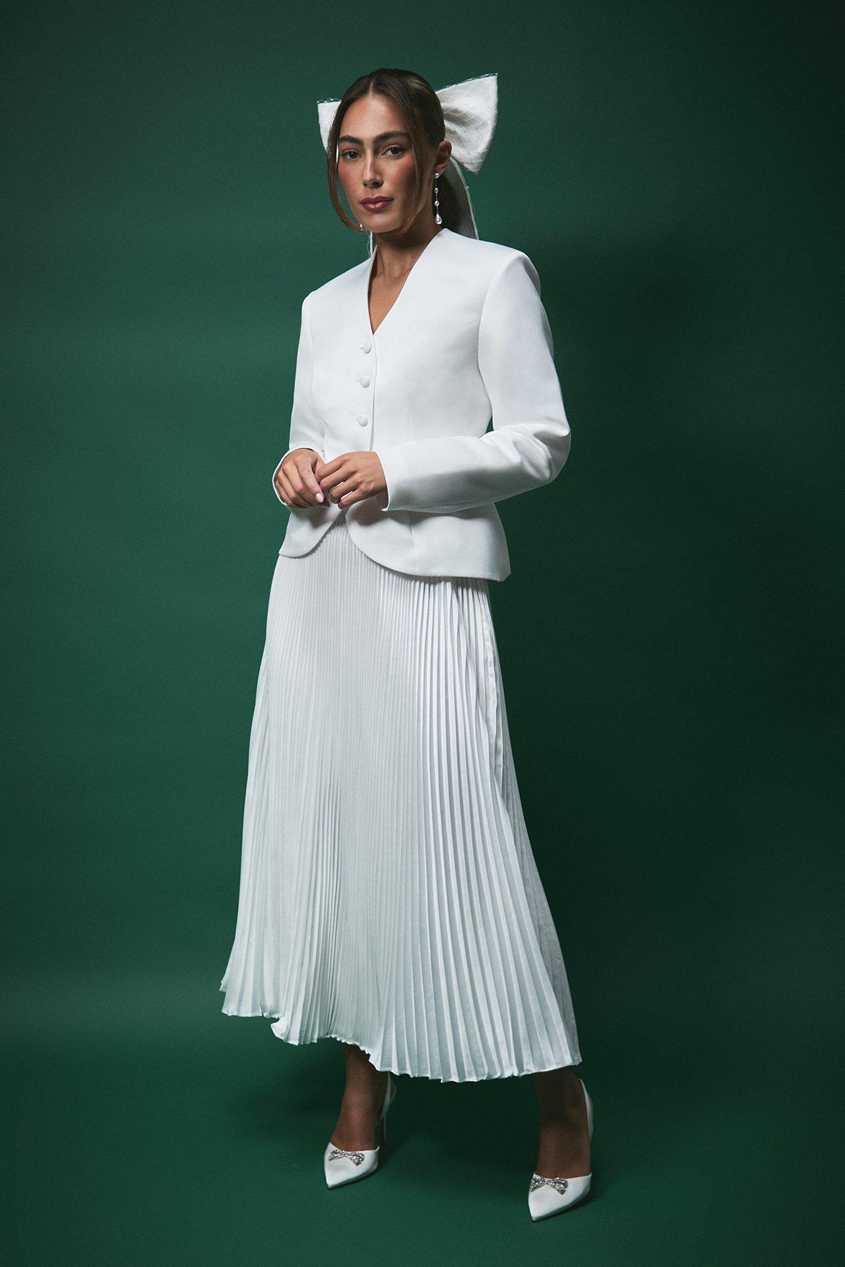 Coast White Lisa Tan Pleated Bridal Maxi Skirt | PrettyLittleThing