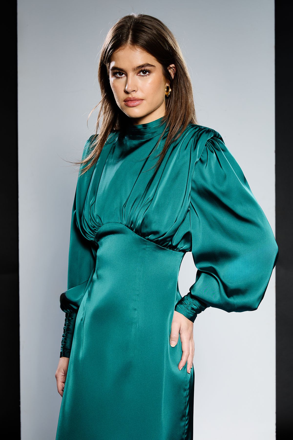 RUNWAY 1.8.1.8 Green Runway 1.8.1.8 High Neck Long Sleeve Satin Midi Dress | PLT